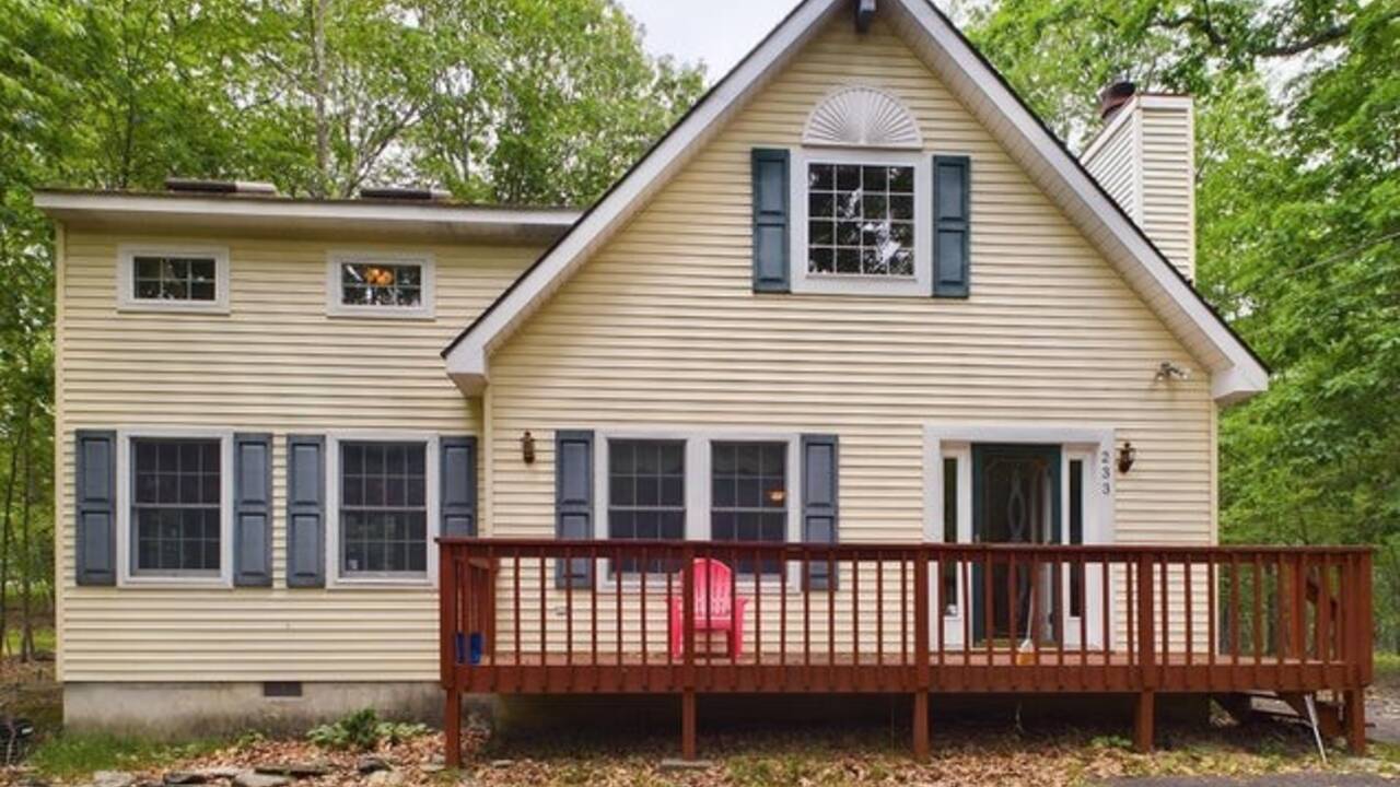 Beautiful Chalet Home in Gated Community of Pocono Ranc