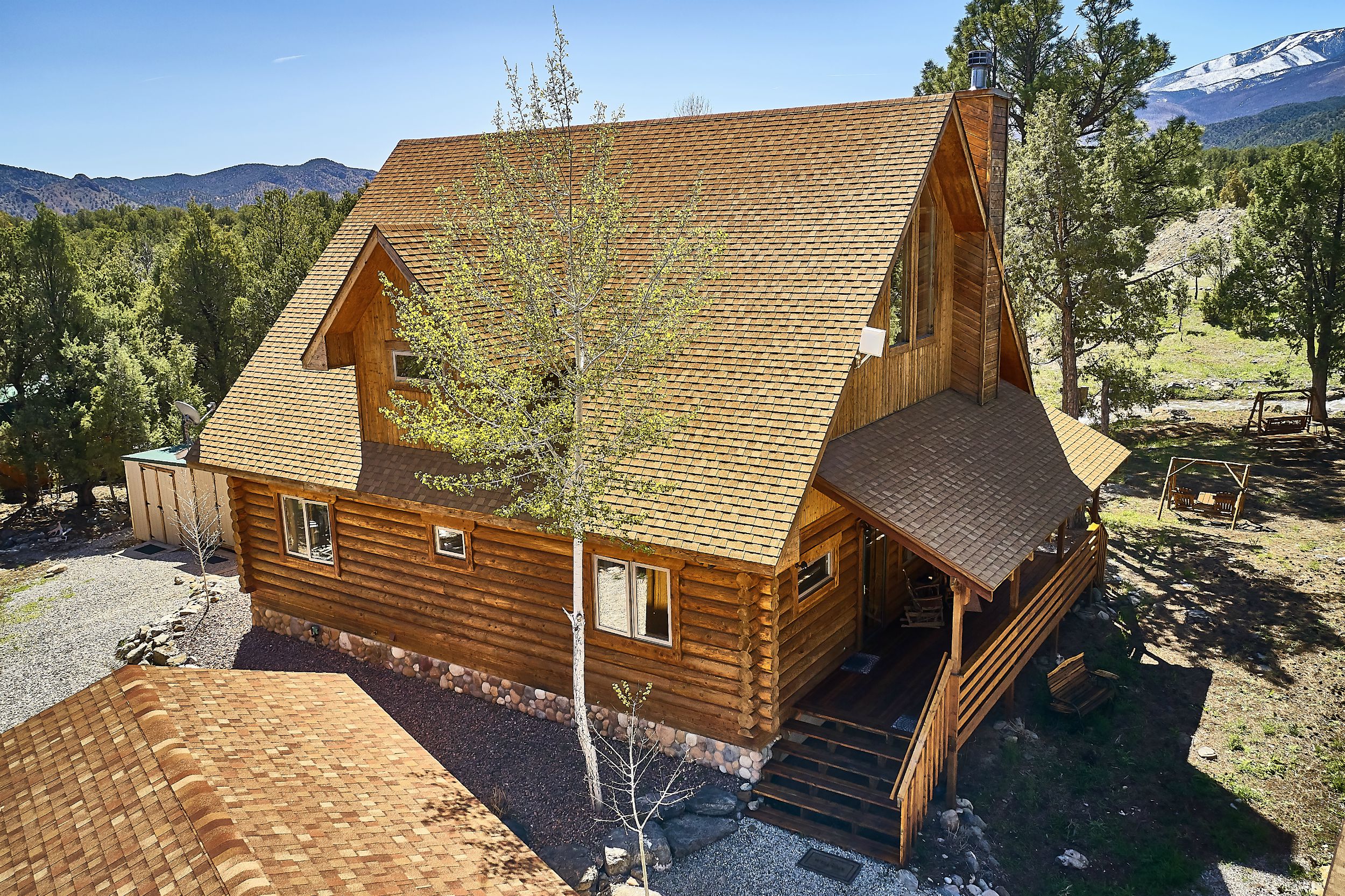 Quintessential Mountain Lifestyle in Coaldale Colorado