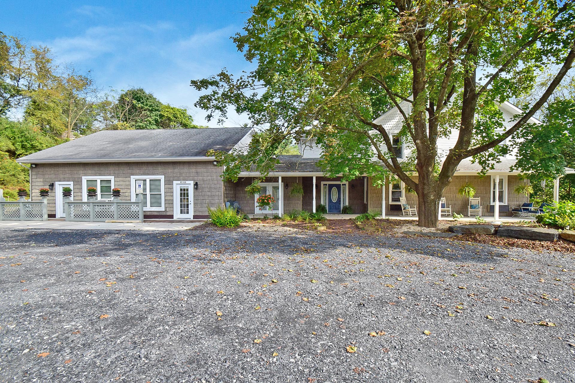 Live and work at 2307 Cove Road in Fogelsville