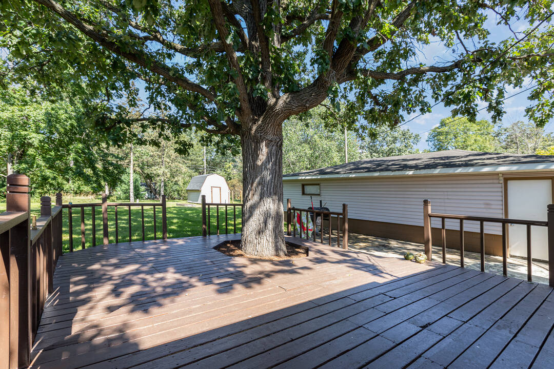 Charming rambler with large lot in Andover