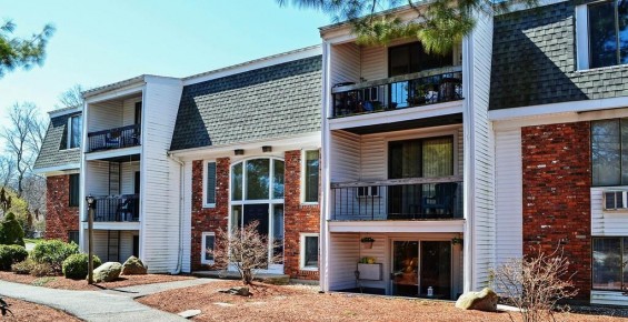Fox Run Condos Foxboro Massachusetts located at 96 Main