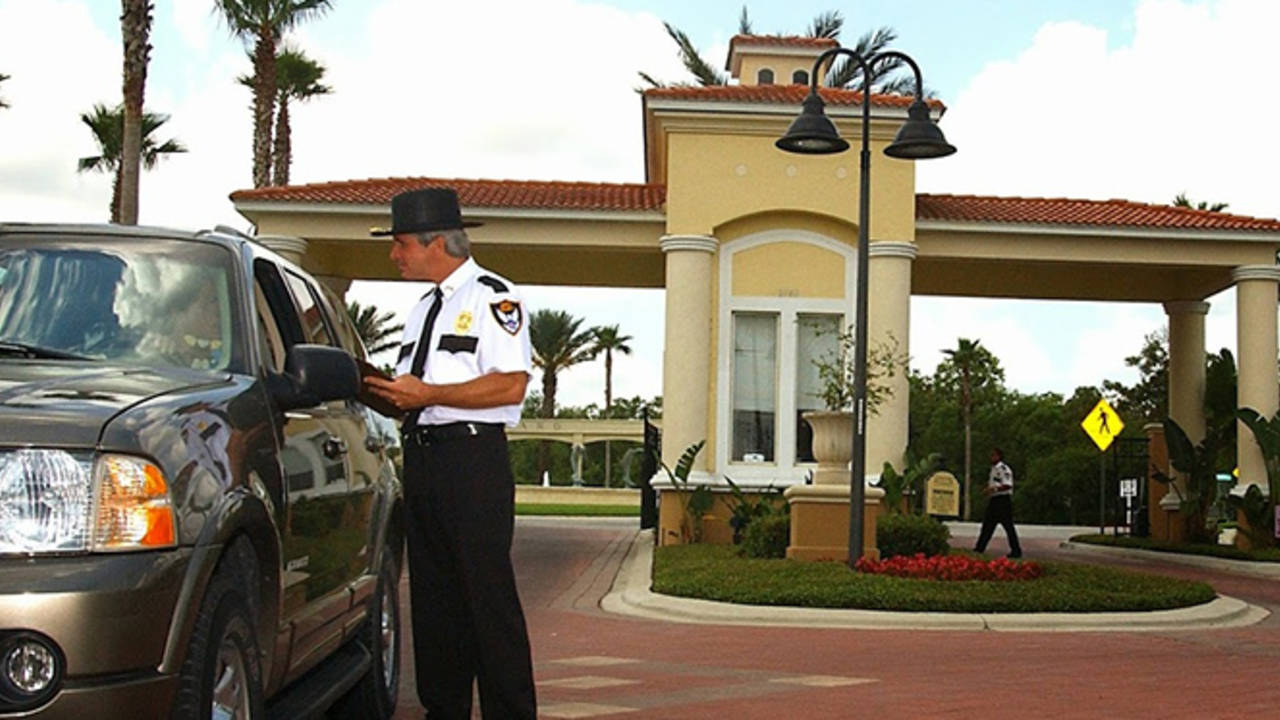 7 Benefits of Living in a Guard Gated Community
