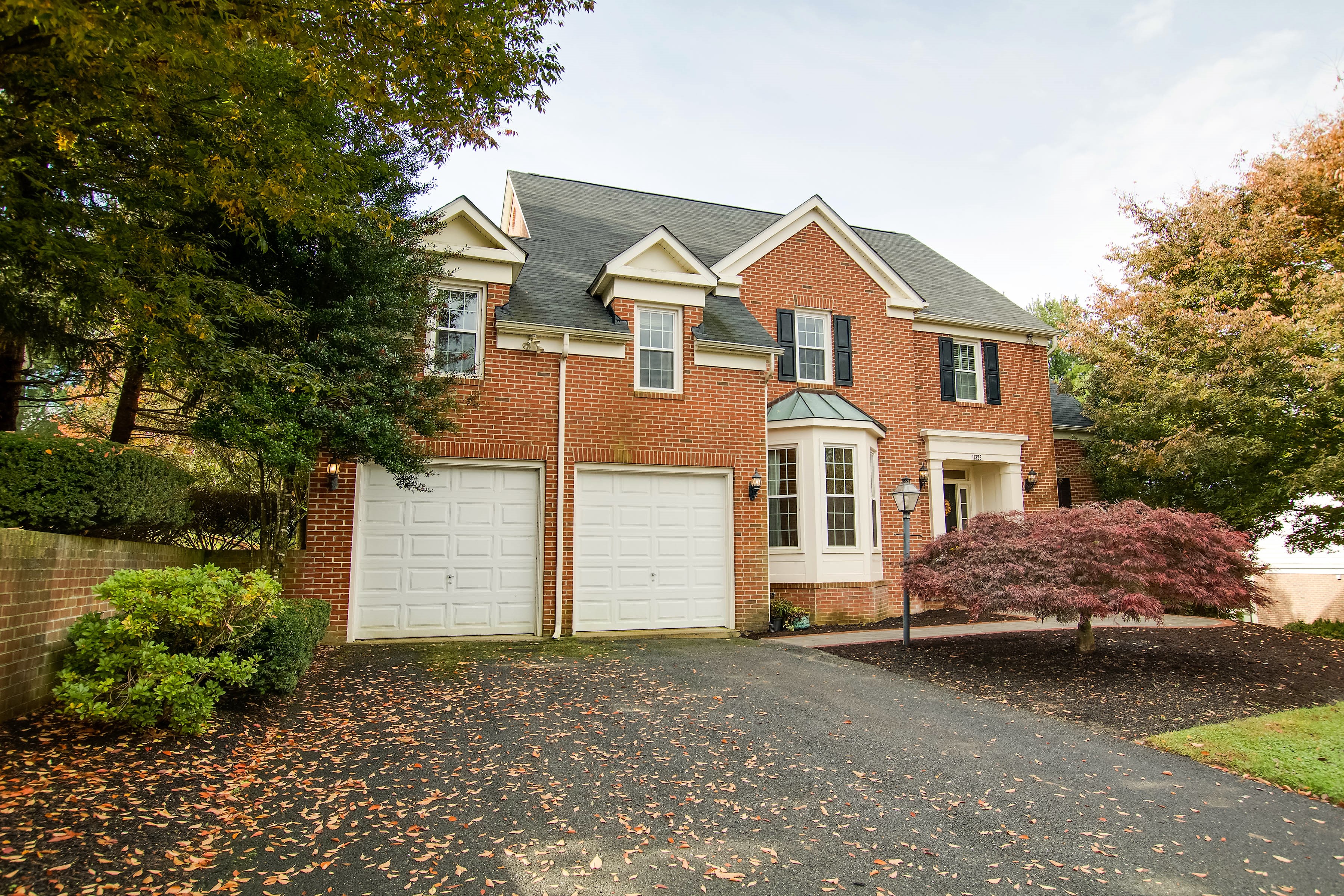 Stunning all brick Colonial in WestWinds