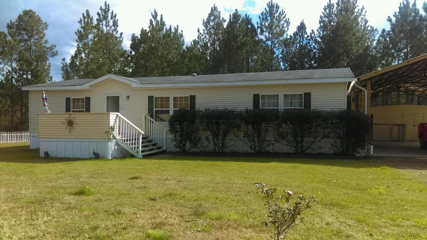 New Listing! Immaculate 3BR Mobile Home on 3 Acres!!
