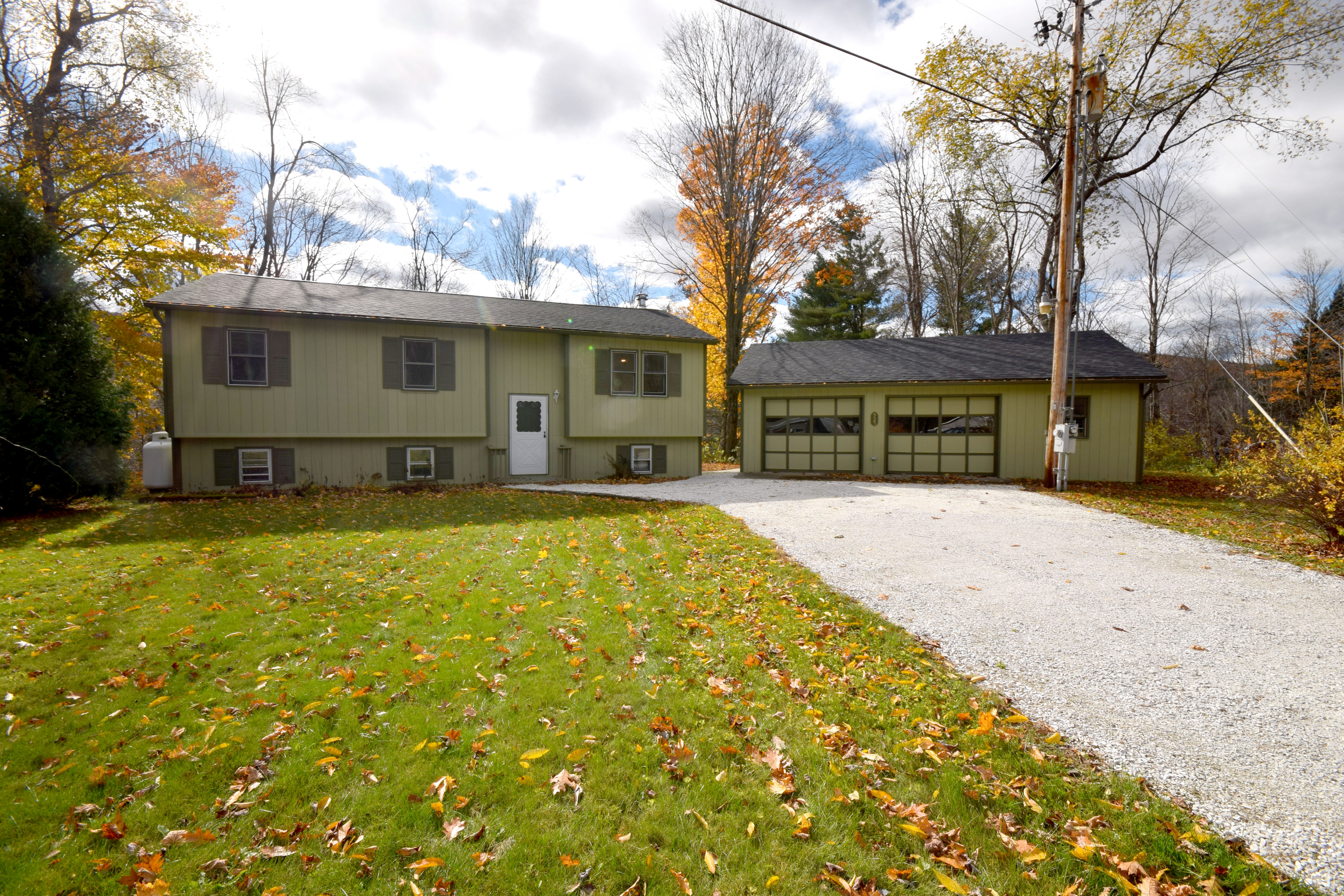 New Listing! Beautiful Split-Level Home in a Nice Rural