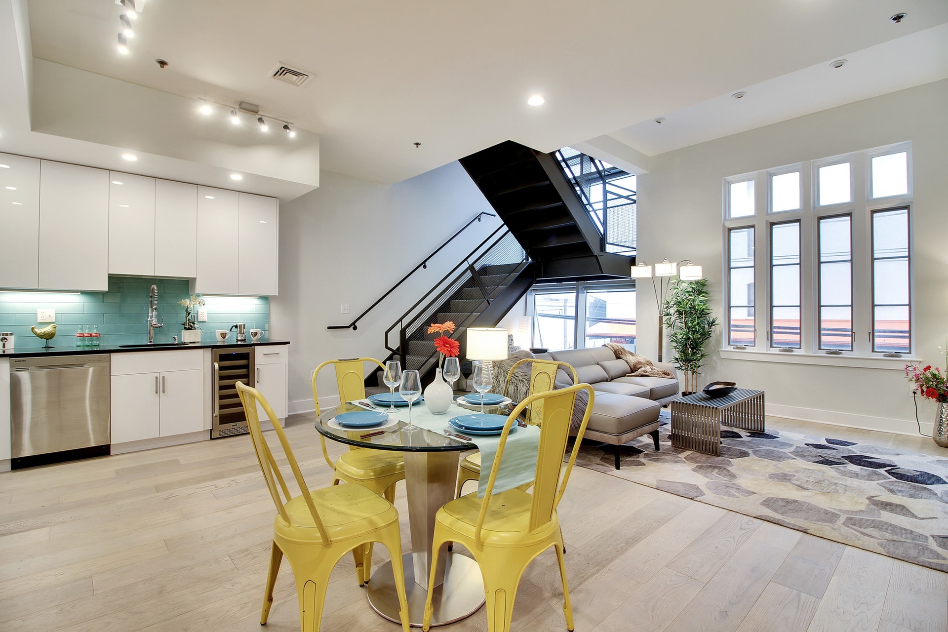 Stylish triplex townhome condo