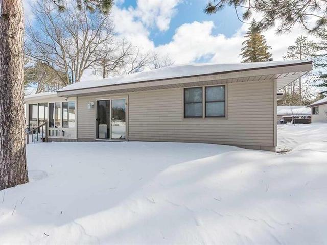 New Listing! Cottage on Long Lake in Harrison, MI