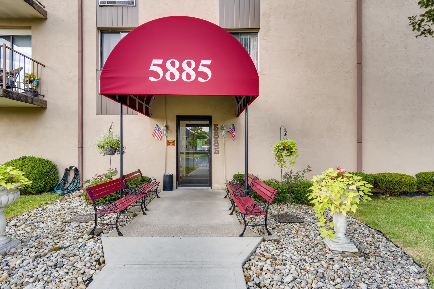 IN CONTRACT! 5885 Beechcroft Rd, Columbus OH 43229