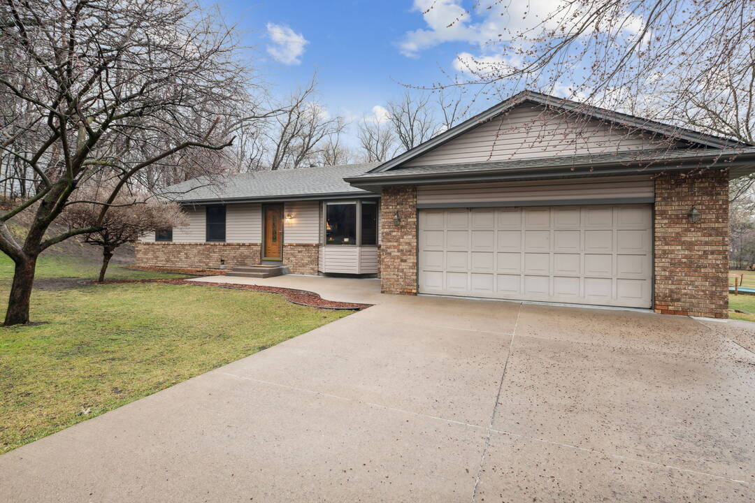 Walkout rambler near the Mississippi