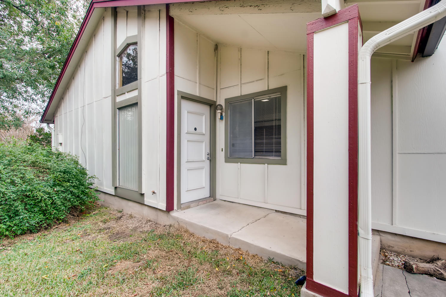 Stunning condo in Quail Run!